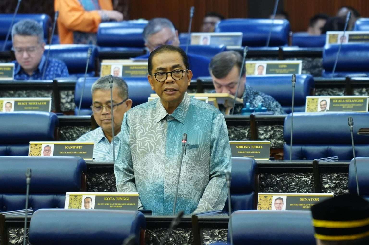 Strategi Proaktif Dato Seri Mohamed Khaled Nordin: Memastikan ...